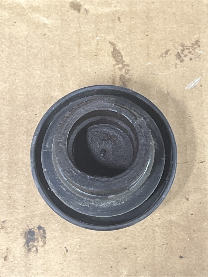 2013 Chevrolet Impala LTZ 3.6L OEM Engine Oil Filler Cap Lid 5W-30 ...