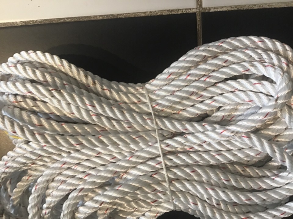 Rope polyester mooring anchor rope size 10mm length 19 metres.3 strand ...