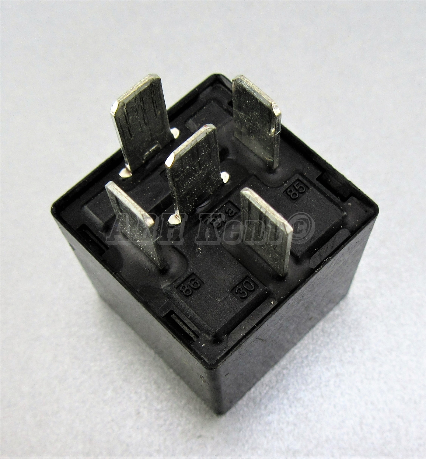679-Vauxhall Opel Chevrolet (08-16) 5-Pin Black Relay GM 13306942 12V ...