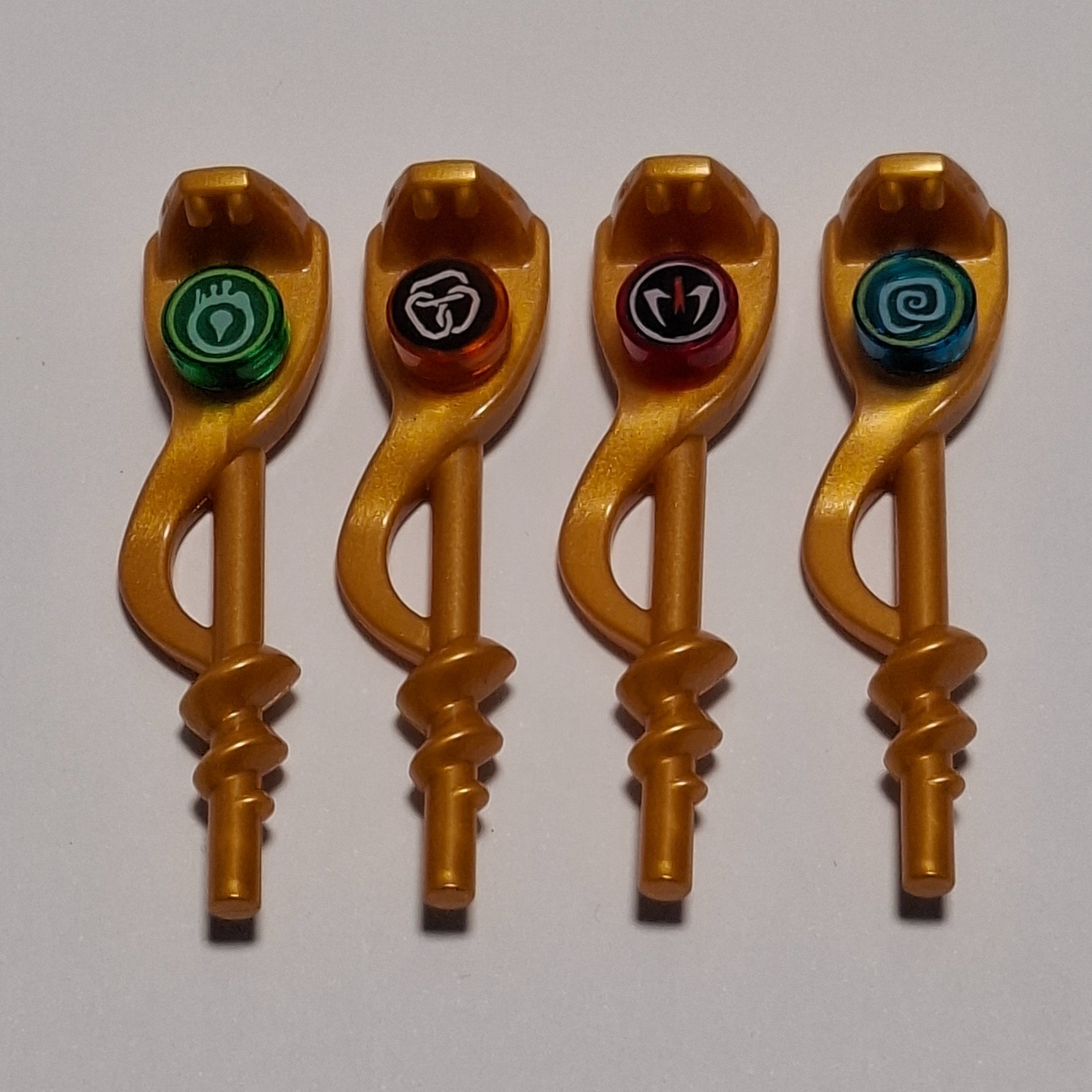 Lego - 4 x Gold Minifigure Utensil Snake Staff w/ 4 Ninjago Tiles ...