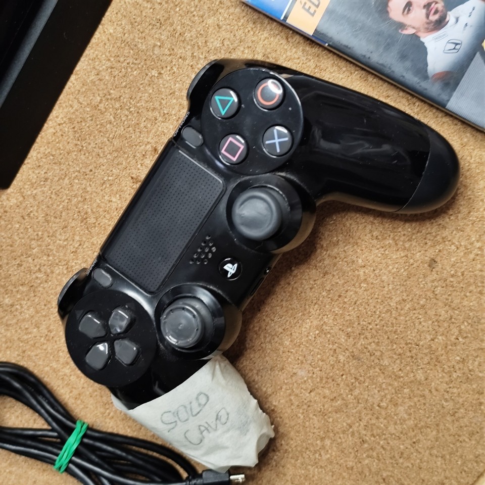 Sony PlayStation 4 500GB Console - Colore Nero - Con Controller Solo ...