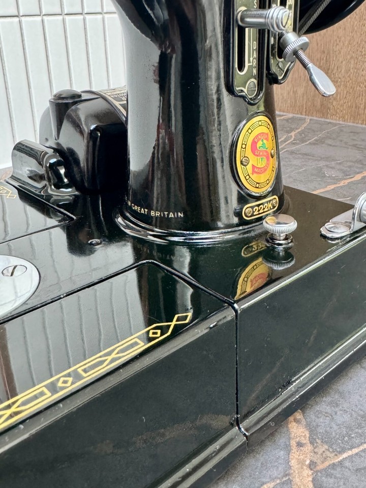 Singer 222k Featherweight Sewing Machine 1960 Red “S” | eBay