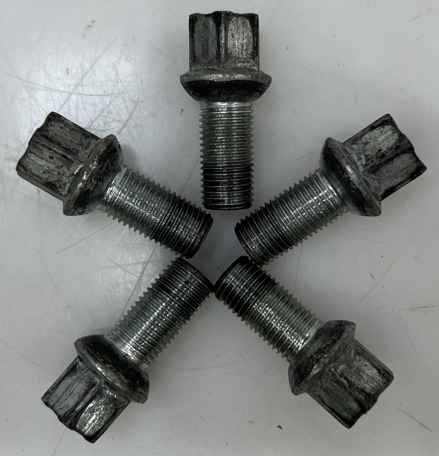 (5) OEM AUDI / VW WHEEL BOLTS / LUG 17MM / SIZE: 14 x 1.5 x 27 OEM ...