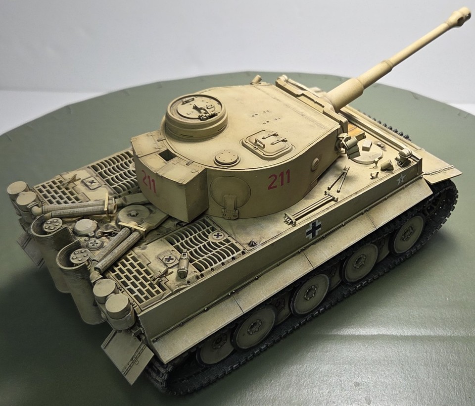 1/35th Airfix model WW2 German Tiger I tank dio with fig - pro-built ...