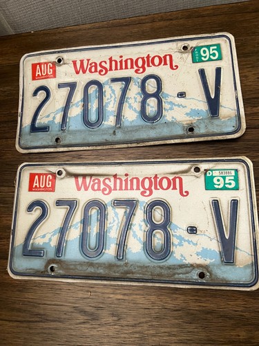 2 Matching Washington License Plates 27078 - V older vintage older than ...
