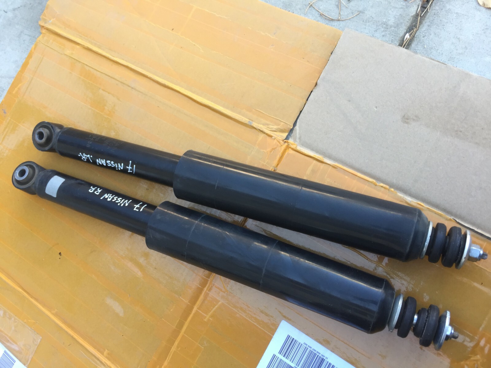 2016-2017 NISSAN SENTRA 18K LEFT & RIGHT REAR SHOCK ABSORBER OEM | eBay
