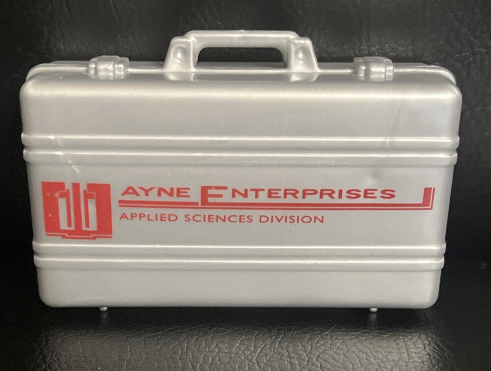 Batman Begins BATTLE GEAR BRIEFCASE Mattel 2005 Targe COMPLETE Wayne ...