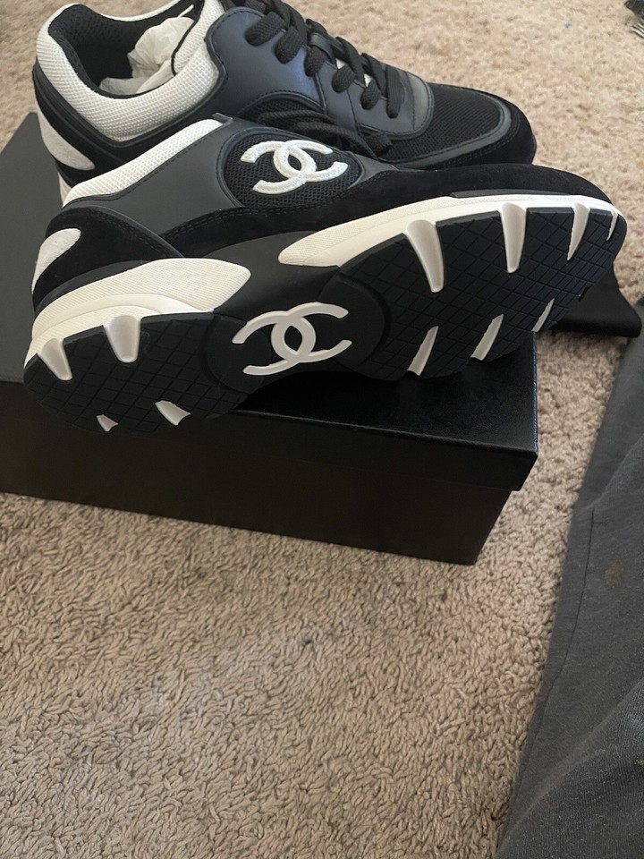 BNIB Chanel Classic CC Logo Black White Sneaker Runners Size 38.5 Rare ...