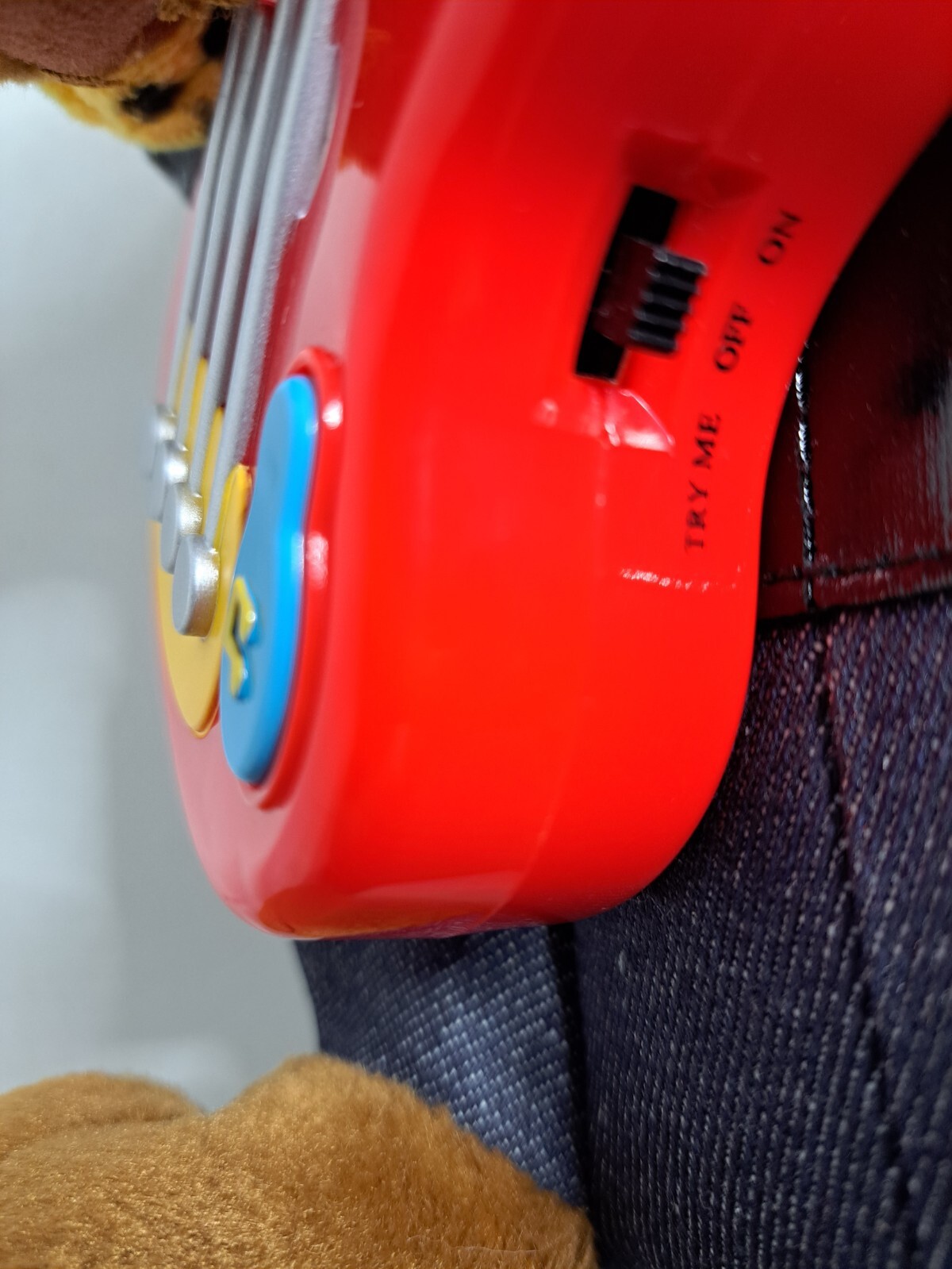 Rock n' Roll Scooby Doo 11" Plush Talking Musical Light Up Guitar | eBay