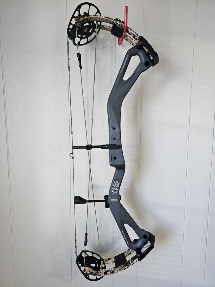 PSE Carbon Levitate Compound Bow Nock On Edition | eBay