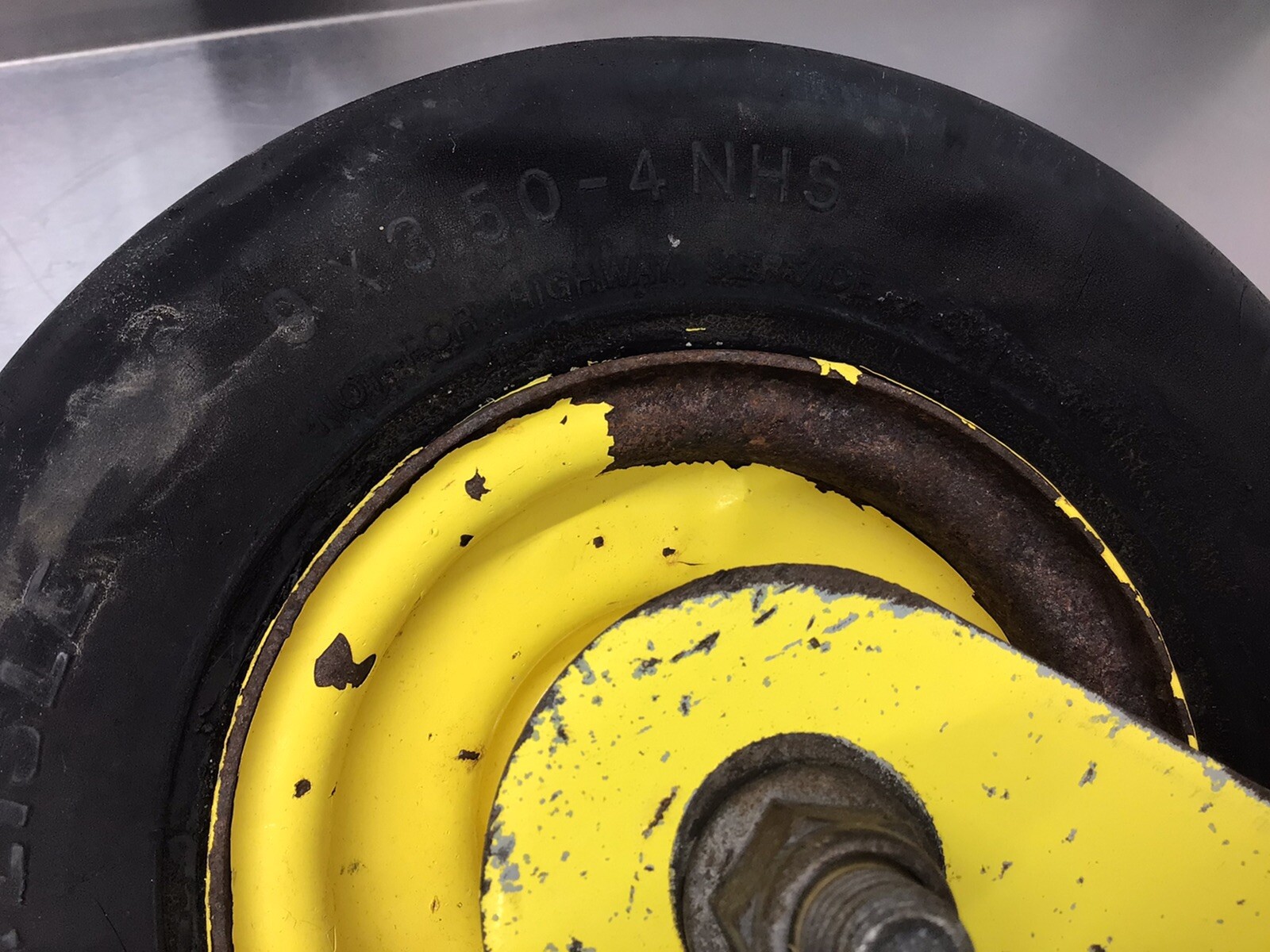 John Deere F710 F725 Front Deck Caster Fork & Wheel Tire T2 | eBay