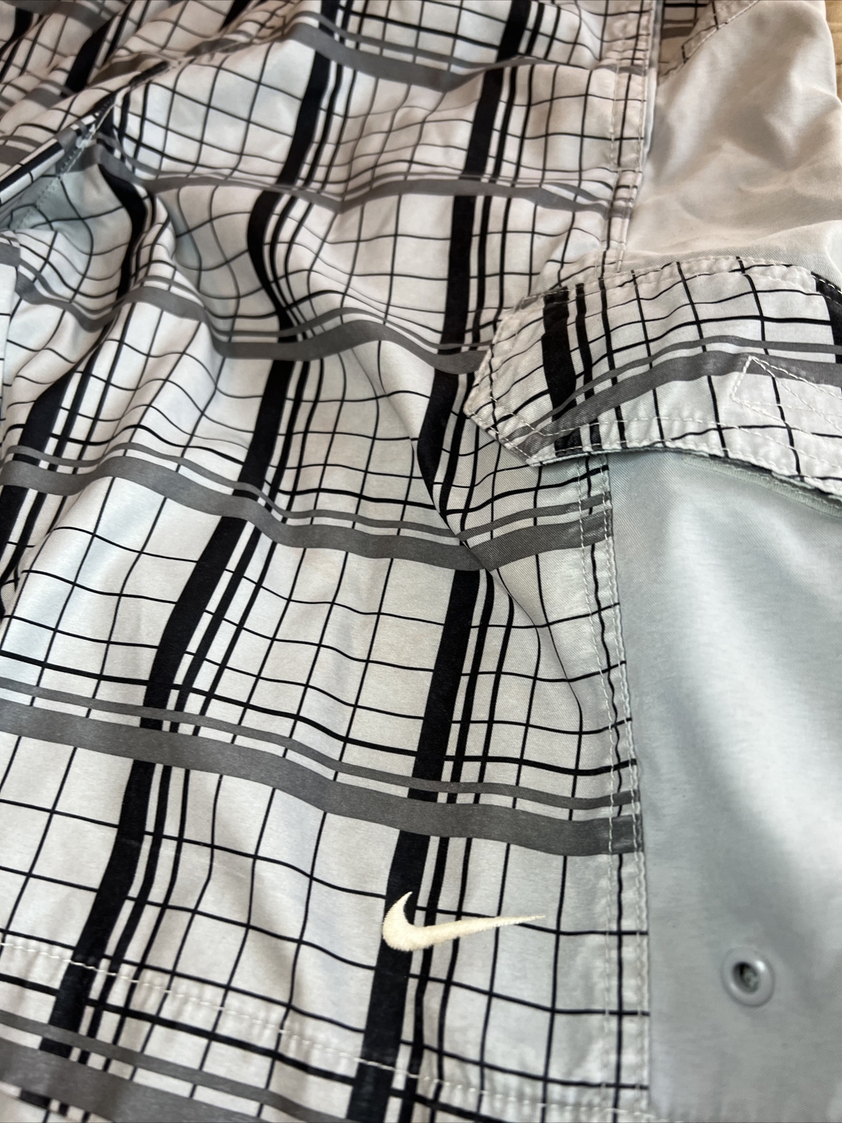 Vintage Gray Plaid Nike Nylon Swim Trunks - Shorts Si… - Gem