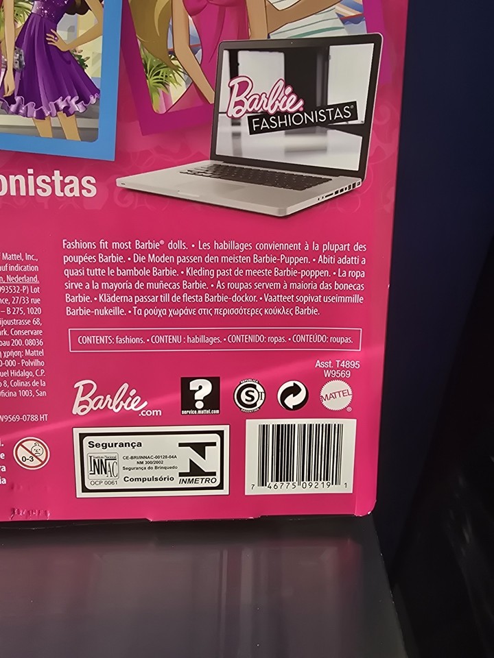 NRFB BARBIE FASHIONISTAS 3 OUTFITS BOX SET TARGET EXCLUSIVE MINT ...