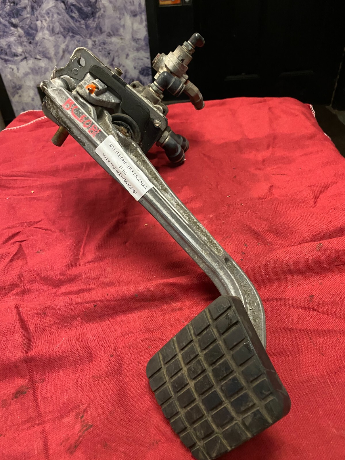 Freightliner brake foot valve assembly for sale online | eBay