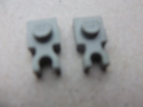 Lego 4085c Plate 1x1 with thick vertical U clip (x2) choose colour/s ...