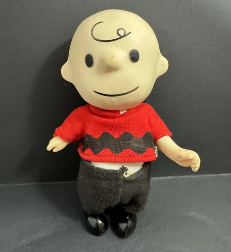 Charlie Brown Pocket Doll 1966 Peanuts 7" United Feature Syndicate ...