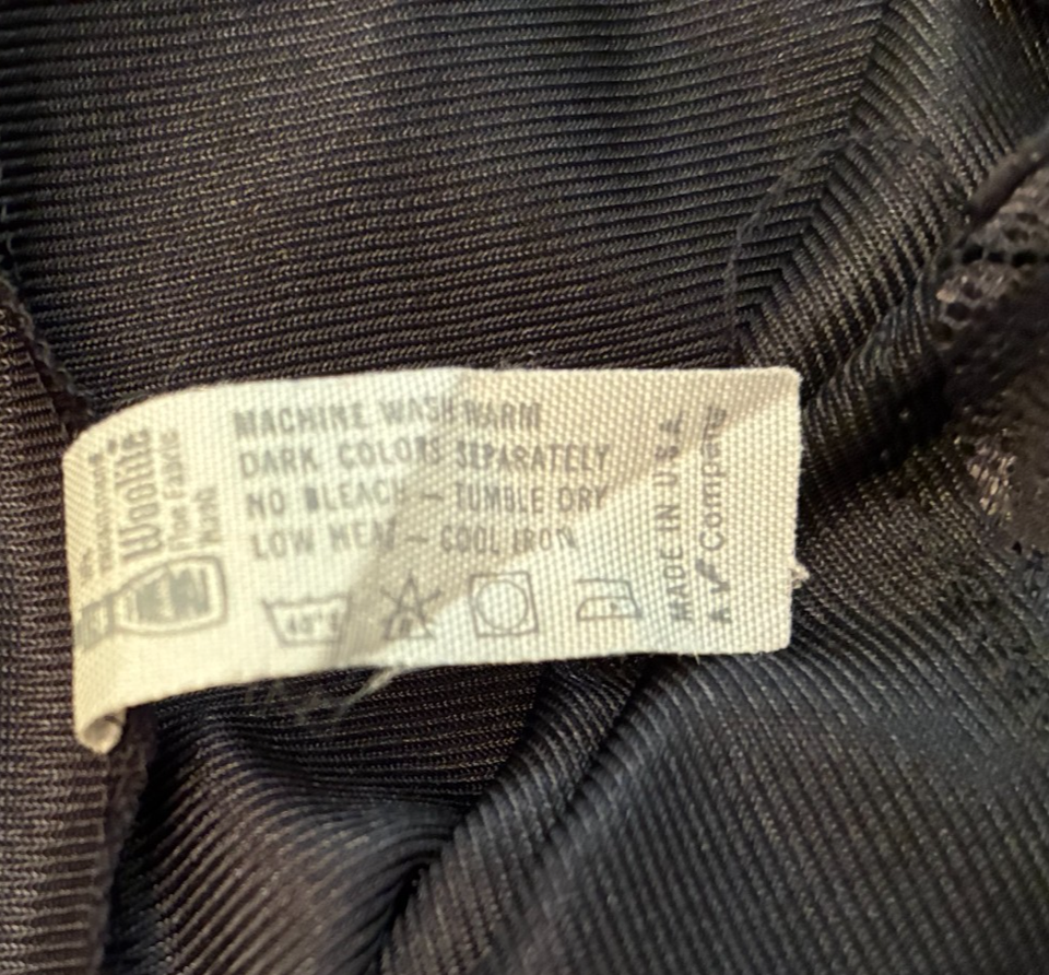 Vintage VASSARETTE FULL SLIP Size 40 Large Black Nylon Lace Hem ...