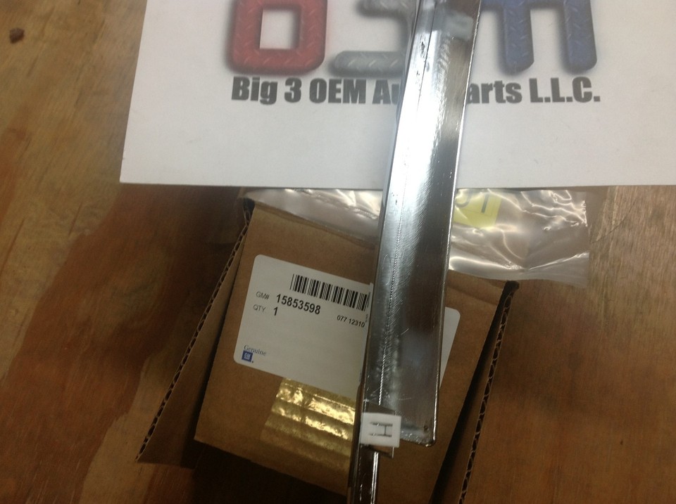 07-14 Chevrolet GMC Cadillac SUV Rear Bumper Chrome Trim Moulding OEM ...