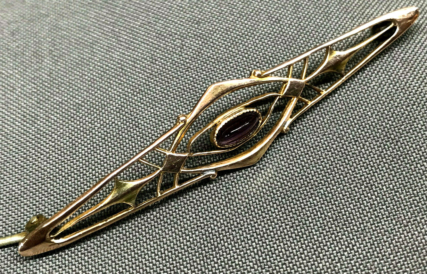 Antique / Vintage 10K Gold BAR PIN - Amethyst Cabocho… - Gem