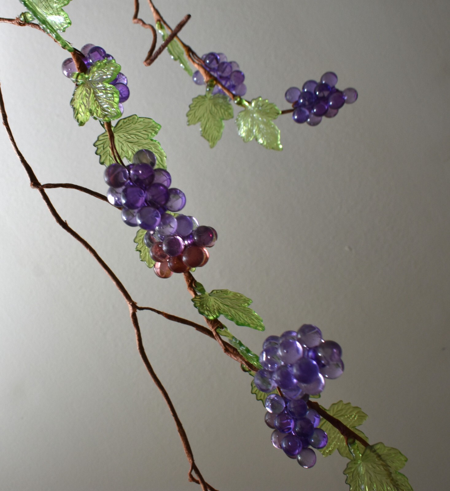 Vintage Acrylic Lucite Purple Grape Cluster Vine Leaves Long Garland ...