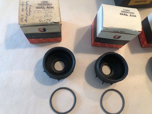 1962 Olds & some Corvettes NOS Lower Ball Joint Dust Seal/Spring-585796 ...
