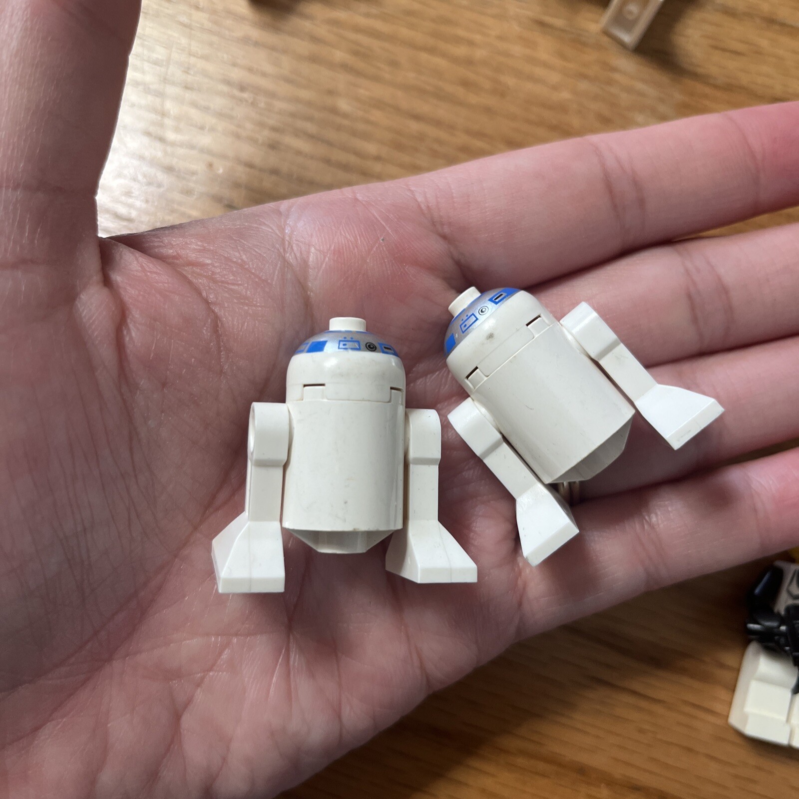 Lego Star Wars Droids R2 R4 Green Red Clone Trooper C3PO Lot | eBay