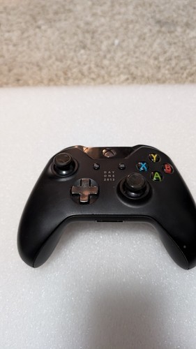 XBOX One Microsoft Wireless Controller DAY ONE 2013 Edition Black Model ...