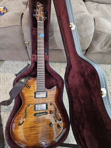 Godin Flat Five X Piezo & Electric Guitar 2 Input SIGNED BY ROBERT ...