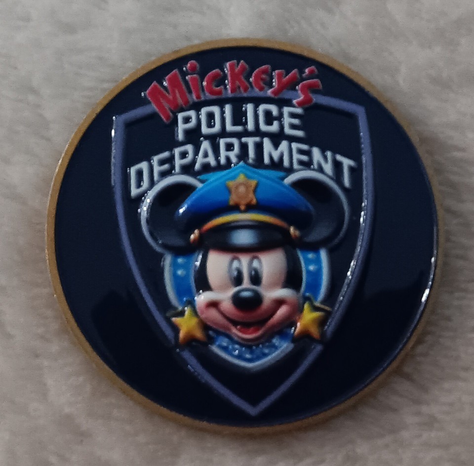 Disney Police Department Station Challenge Coin Mickey Mouse Policeman ...