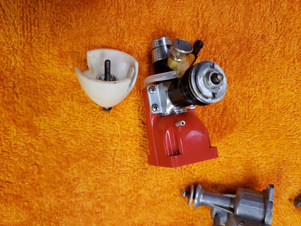 Cox Engine - Lot Of 7 Cox Motors & 1 McCoy & 1 Unknown. Cox 049 CL ...