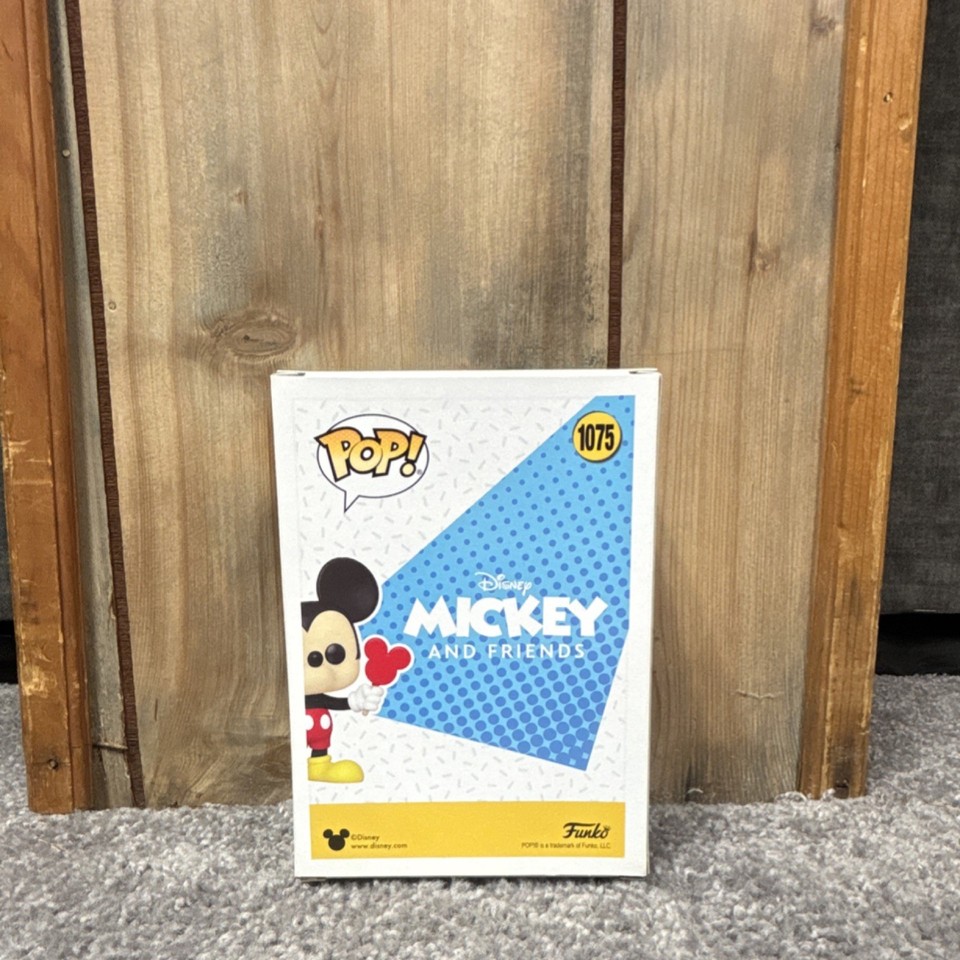 Funko Pop! Vinyl Mickey Mouse Disney #1075 Hot Topic Exclusive Figure ...
