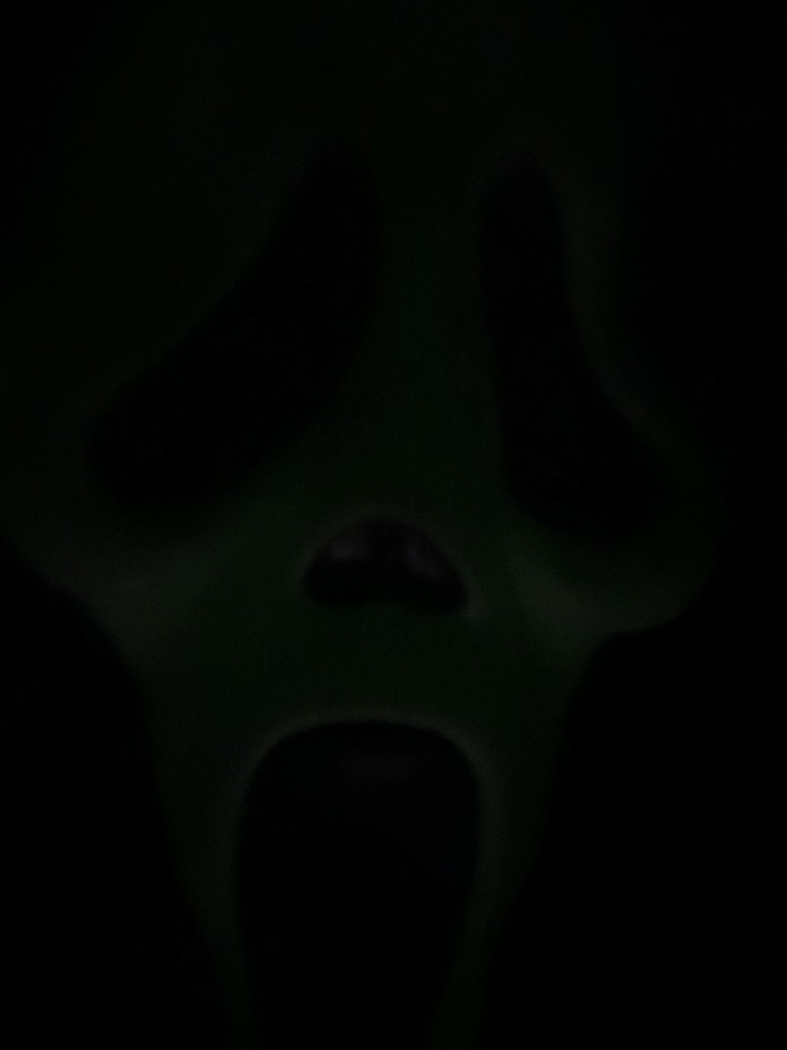 Scream Ghostface Glow Mask SCRE4M (2011) | eBay UK
