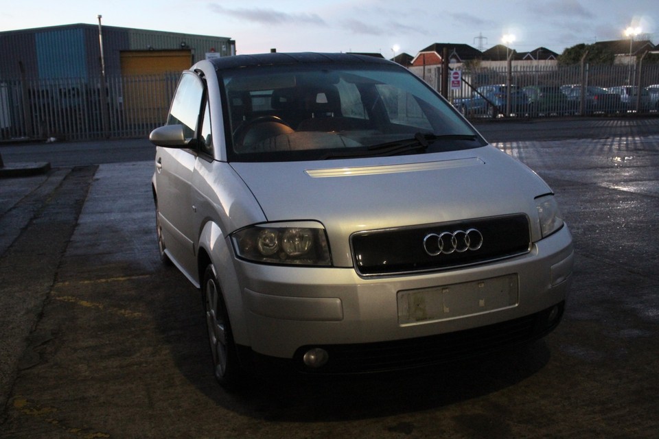 Audi A2 Pair Windscreen Wiper Arm Bolt Nut Covers 8Z0955205 | eBay