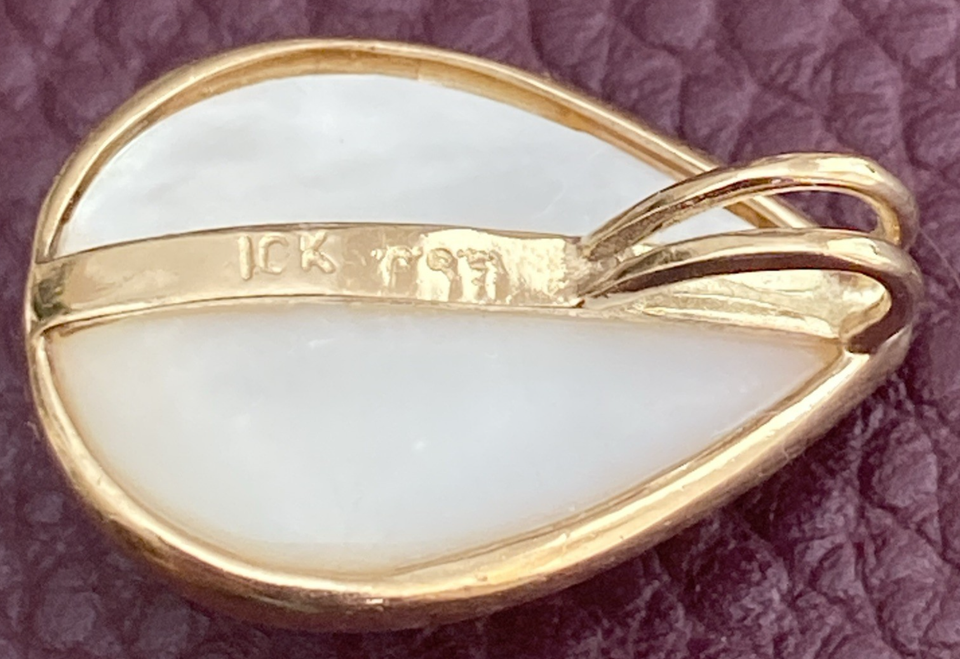 10K Yellow Gold Mabe Pearl Teardrop Pear Shape Pendant w/ Hidden Chain ...