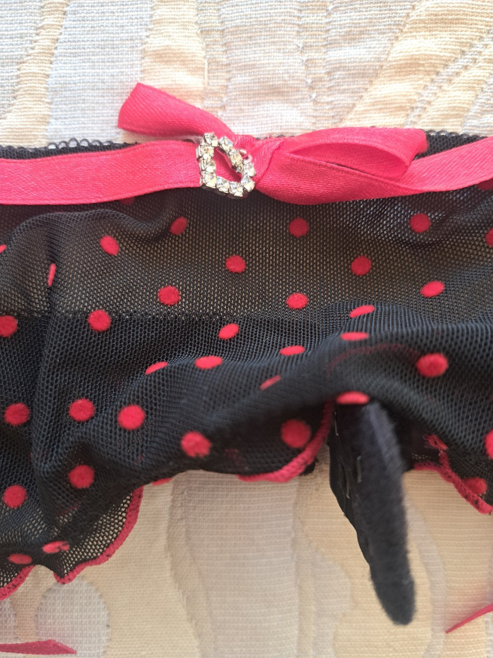 Black And Red Spotted Bowed Heart Charm Secret Possession Suspender ...