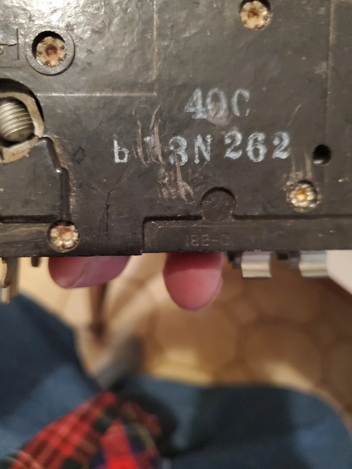 SQUARE D 2-POLE 100-AMP BREAKER Q12100TF 120/240 VOLT TOP FEED SHIPS ...