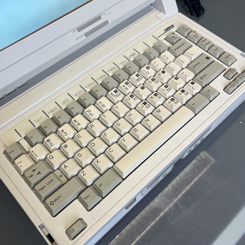 Compaq SLT 286 Computer Laptop + Original Bag TURNS ON | eBay UK