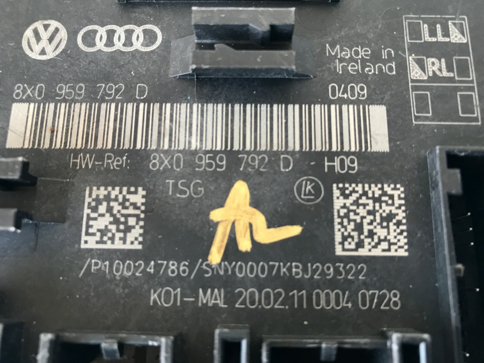 OEM 10-18 AUDI A1, 8X, LEFT (PASSENGER) SIDE DOOR CONTROL MODULE, 8X0 ...