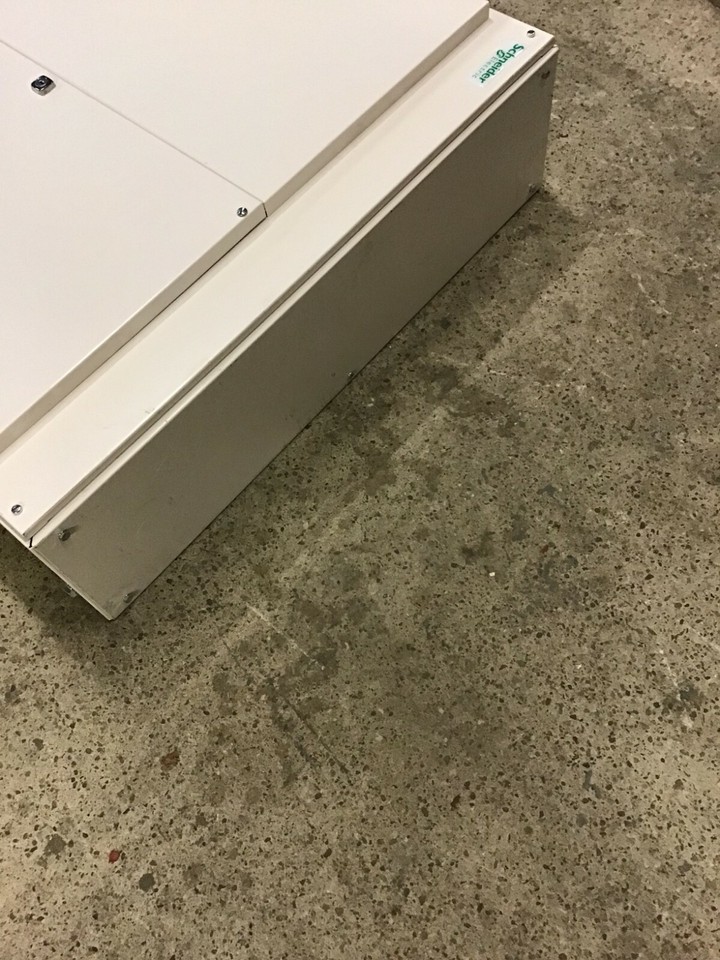SCHNEIDER 250A MCCB BOARD PANEL BOARD 9 X TP WAYS C/W250A MAIN INCOMER ...