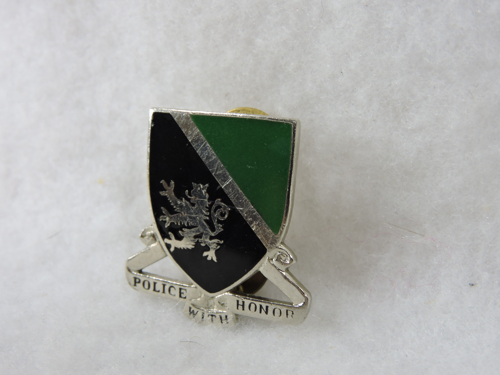 US Army 382nd MP's Military Police Battalion DI Pin Crest Insignia CB ...