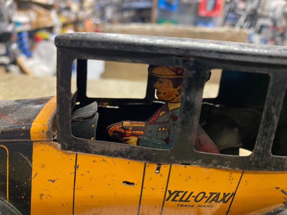 Vtg Ferdinand Strauss Wind Up Toy Tin Car Jalopy 1920's Yell o taxi ...