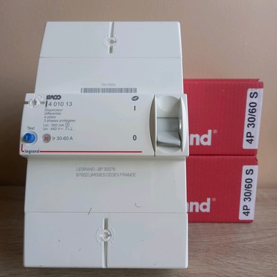 disjoncteur de Branchement Legrand Triphasé 30-60A Différentiel ...