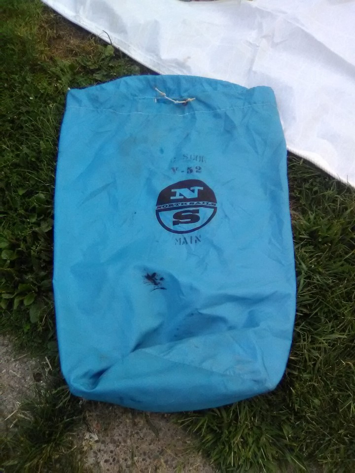 Large North Sails Mainsail for Sailboat Luff 24',5" Leech 29' Foot 15 ...