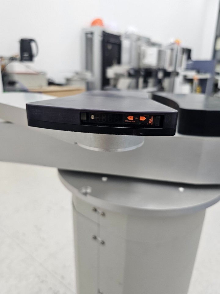 BROOKS 151864 LAM Reliance ATM Robot_ATR8_Brooks Automation with end ...