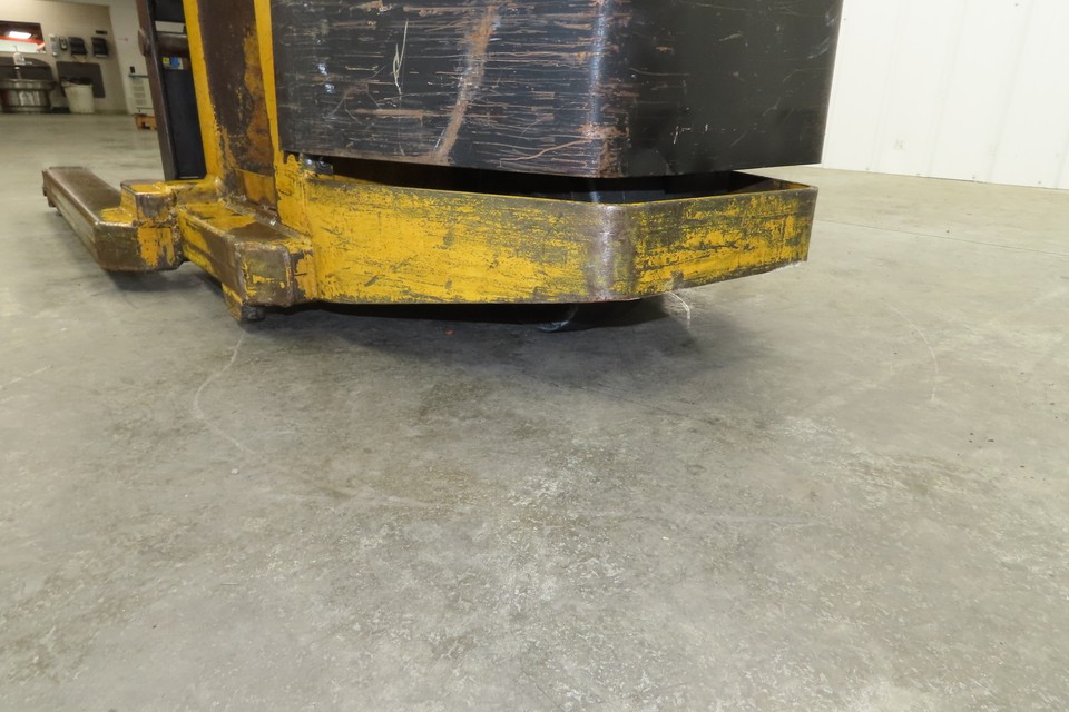 Big Joe PDI-24-A6 Walk Behind Pallet Lift Truck 2000lbs 24V Straddle ...
