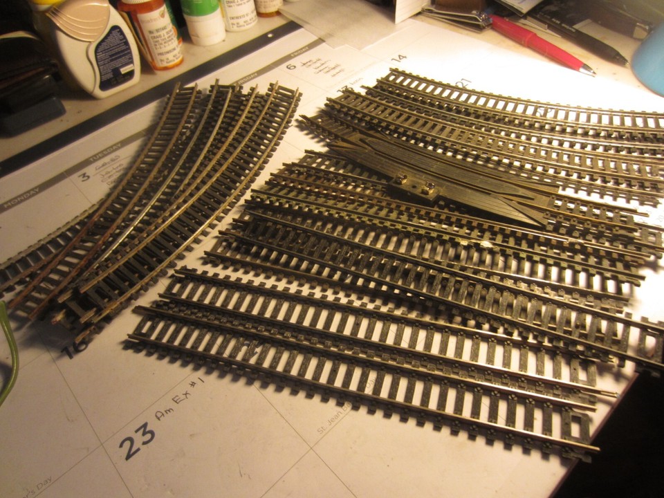 HO train track; lot of all usable ATLAS 12 curve and eight straight ...