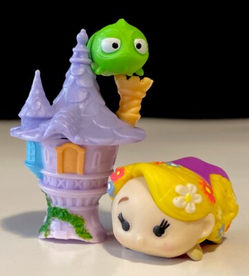 Disney Tsum Tsum Pascal SM Rapunzel MED Vinyl Figures & Stand Tangled ...