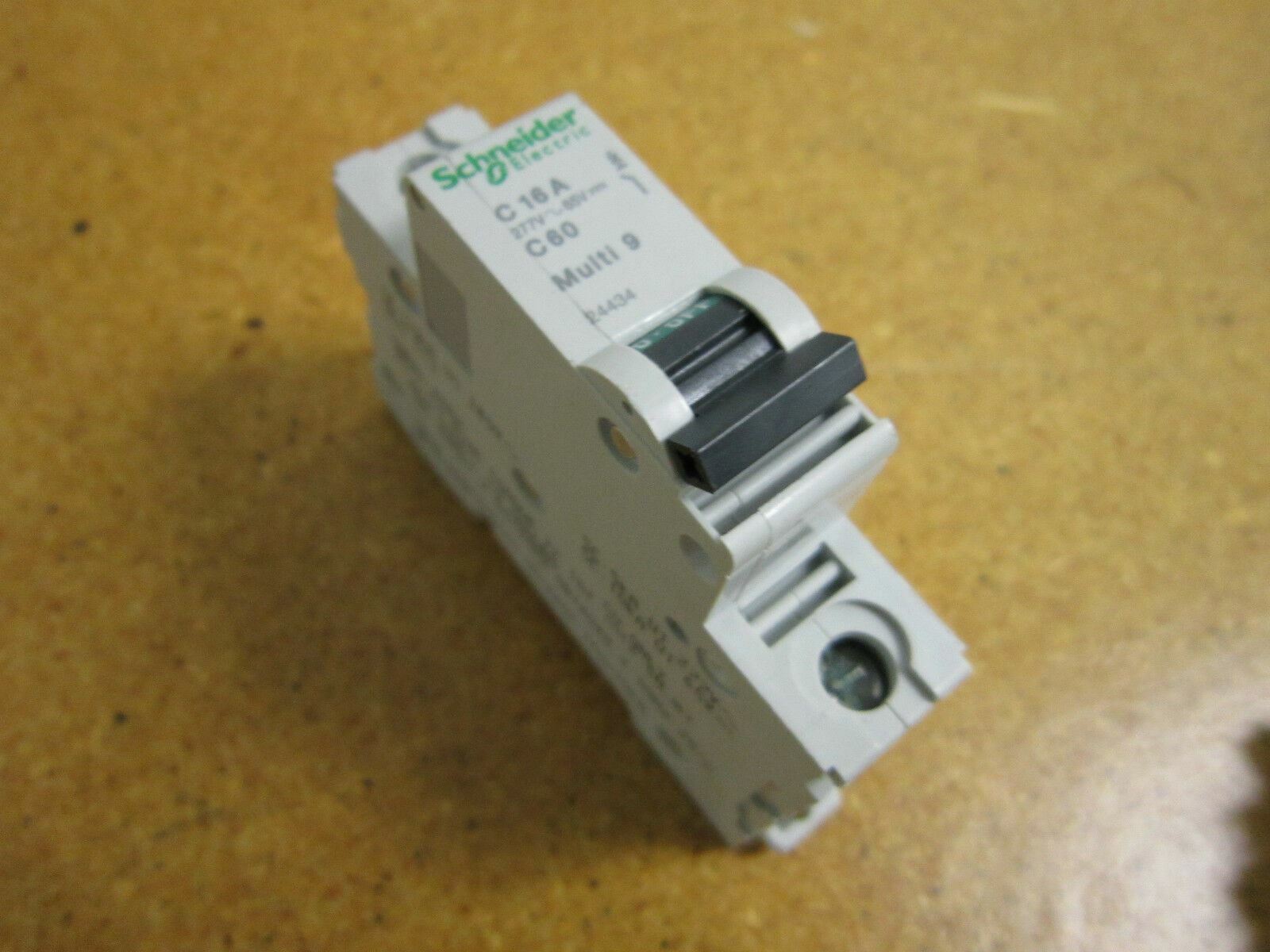 Schneider Electric 24434 CIRCUIT BREAKER 16AMP 1POLE 277V USED | eBay