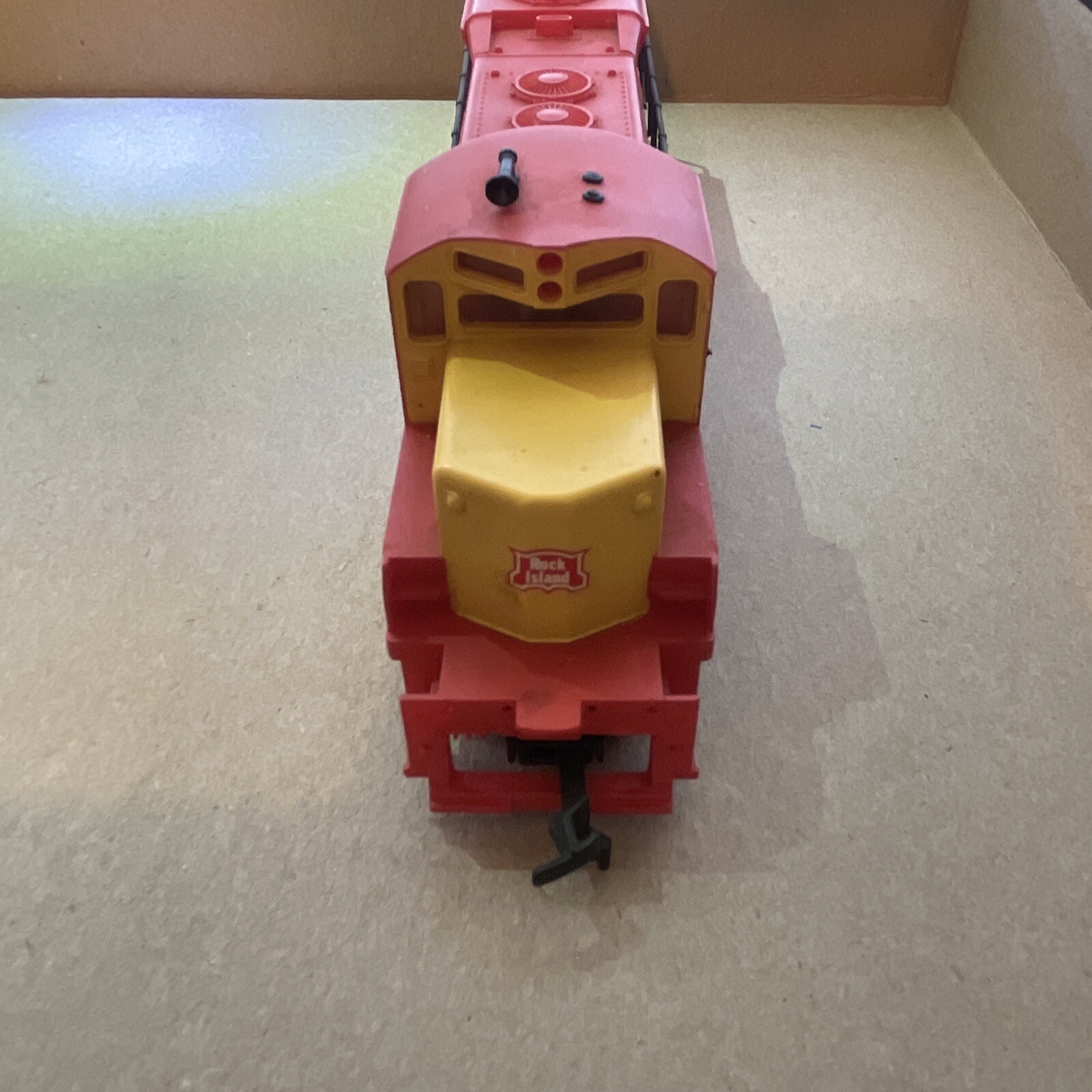 Cox HO Scale Rock Island GP38 Diesel Engine #1279 | eBay