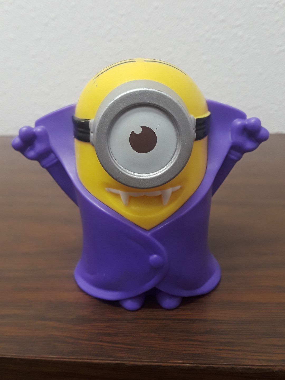 2015 McDonalds Minion Vampire | eBay